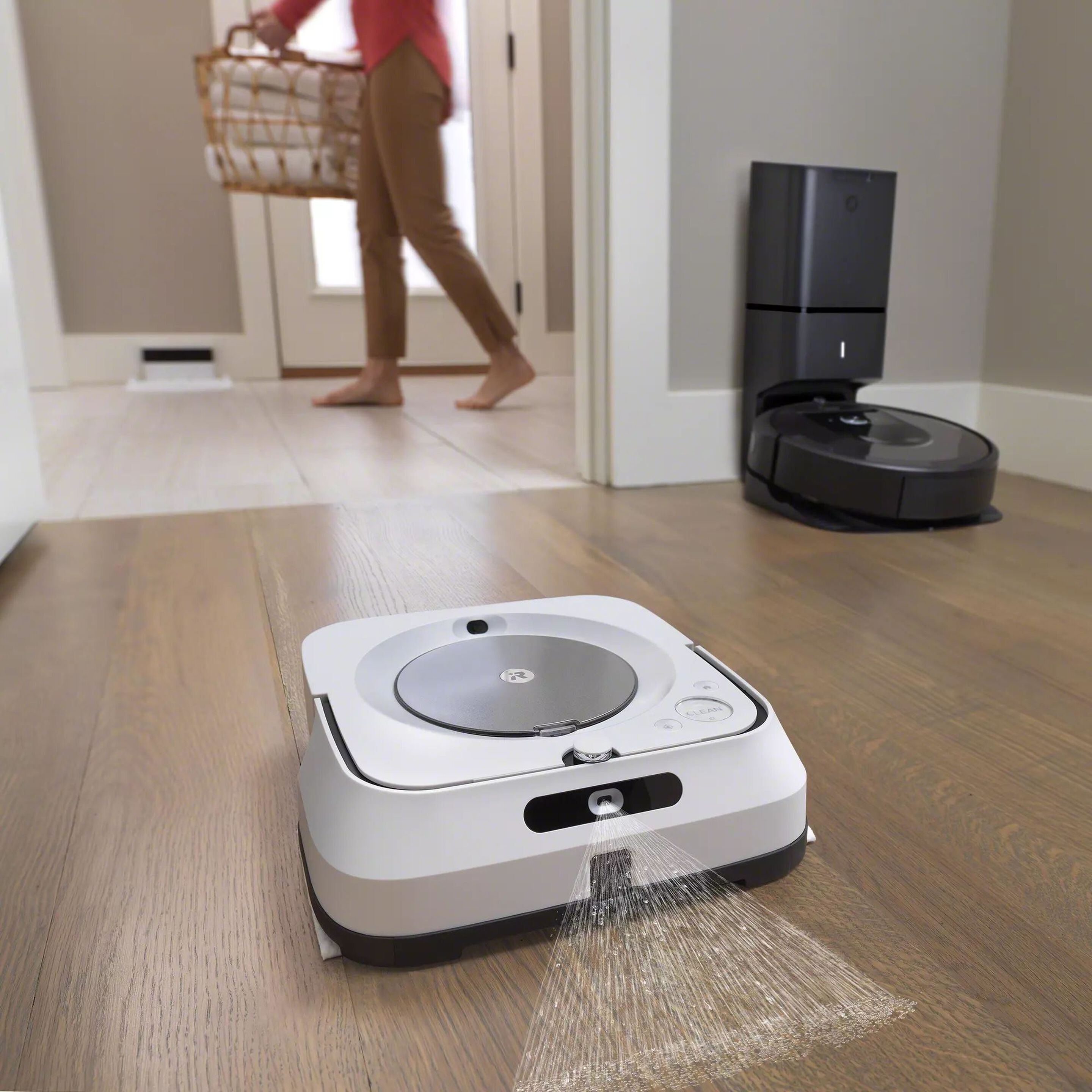 Roomba® i7 Robot Vacuum Cleaner | iRobot®